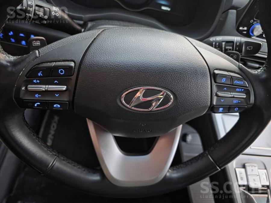 Red Hyundai Kona 2020 in Riga, with an engine capacity of 1.60 L and mileage of 146 thousand km for 16500 €, photo 11 on AUTOMOTO.COM.LV