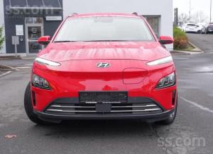 Red Hyundai Kona 2021 in Riga, with an engine capacity of 0.00 L and mileage of 32 thousand km for 15300 €, photo 6 on AUTOMOTO.COM.LV