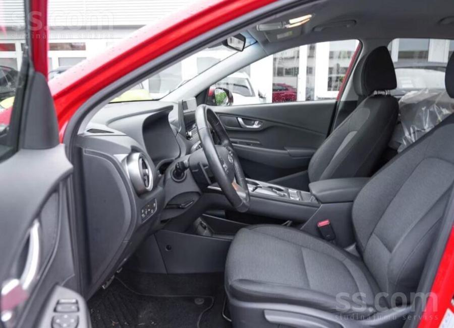 Red Hyundai Kona 2021 in Riga, with an engine capacity of 0.00 L and mileage of 32 thousand km for 15300 €, photo 10 on AUTOMOTO.COM.LV