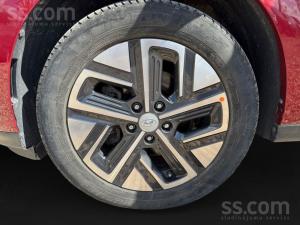 Sarkans Hyundai Kona 2023 Rīga, ar dzinēja tilpumu 1.00 L un nobraukumu 64 tūkst. km par 22500 €, foto 16 vietnē AUTOMOTO.COM.LV