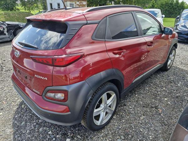 Sarkans Hyundai Kona 2019 Marijampole, ar dzinēja tilpumu 0.00 L un nobraukumu 211 tūkst. km par 8500 €, foto 8 vietnē AUTOMOTO.COM.LV