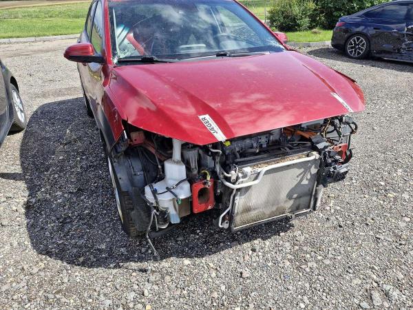 Sarkans Hyundai Kona 2019 Marijampole, ar dzinēja tilpumu 0.00 L un nobraukumu 211 tūkst. km par 8500 €, foto 10 vietnē AUTOMOTO.COM.LV