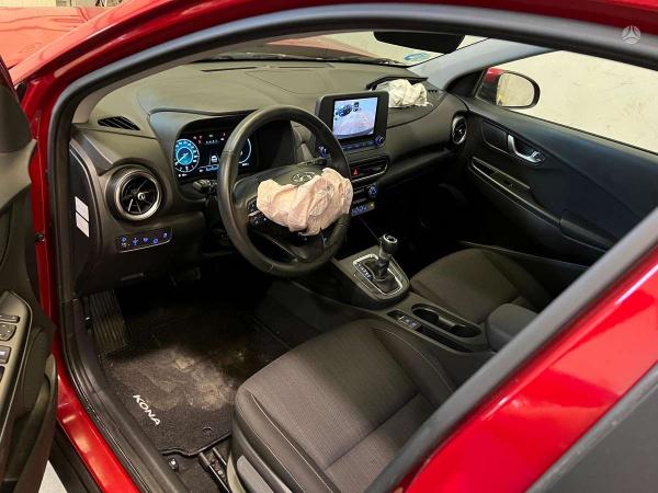 Sarkans Hyundai Kona 2022 Panevēža, ar dzinēja tilpumu 1.60 L un nobraukumu 38 tūkst. km par 8300 €, foto 7 vietnē AUTOMOTO.COM.LV