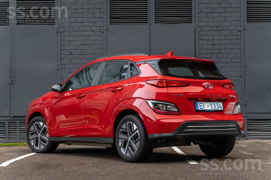 Balts Hyundai Kona 2022 Rīga, ar dzinēja tilpumu 0.00 L un nobraukumu 8 tūkst. km par 23900 €, foto 8 vietnē AUTOMOTO.COM.LV