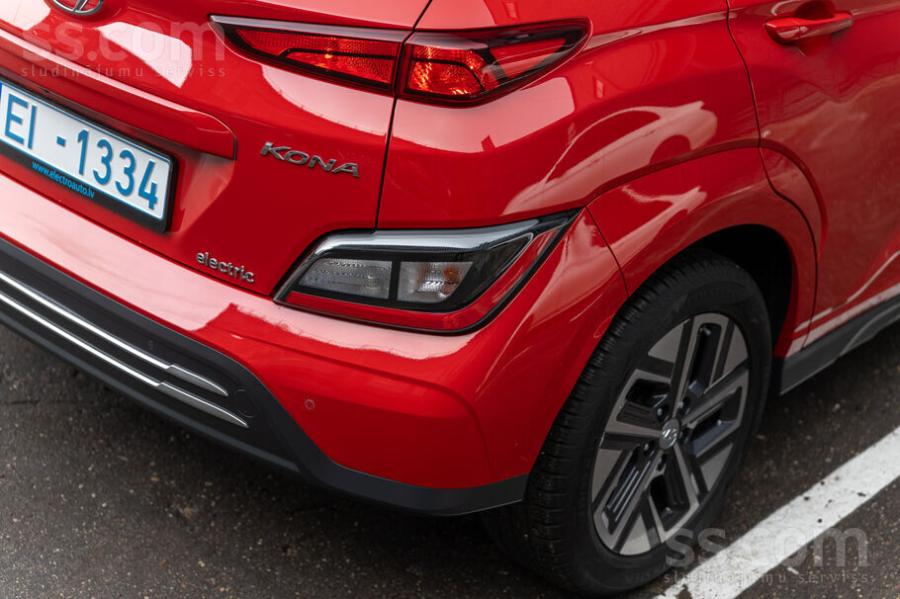 Balts Hyundai Kona 2022 Rīga, ar dzinēja tilpumu 0.00 L un nobraukumu 8 tūkst. km par 23900 €, foto 11 vietnē AUTOMOTO.COM.LV