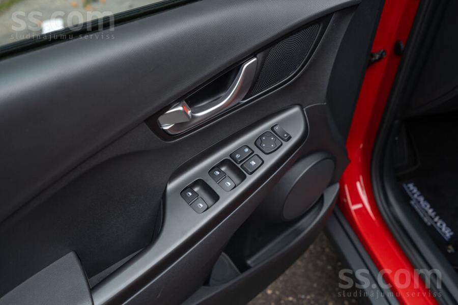 Balts Hyundai Kona 2022 Rīga, ar dzinēja tilpumu 0.00 L un nobraukumu 8 tūkst. km par 23900 €, foto 16 vietnē AUTOMOTO.COM.LV
