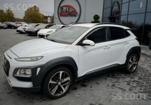 White Hyundai Kona 2018 in Telschi, with an engine capacity of 1.60 L and mileage of 102 thousand km for 10299 €, photo 8 on AUTOMOTO.COM.LV