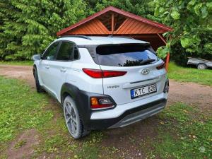 Balts Hyundai Kona 2018 Širvintos, ar dzinēja tilpumu 1.00 L un nobraukumu 73 tūkst. km par 11500 €, foto 10 vietnē AUTOMOTO.COM.LV