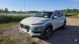 White Hyundai Kona 2019 in Kaunas, with an engine capacity of 1.60 L and mileage of 180 thousand km for 10200 €, photo  on AUTOMOTO.COM.LV