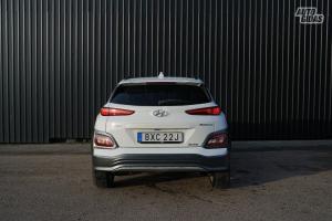 White Hyundai Kona 2020 in Kaunas, with an engine capacity of 0.00 L and mileage of 29 thousand km for 26358 €, photo 4 on AUTOMOTO.COM.LV