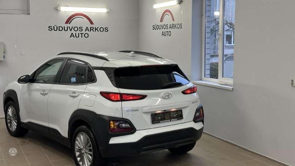White Hyundai Kona 2020 in Marijampole, with an engine capacity of 1.60 L and mileage of 98 thousand km for 11850 €, photo 6 on AUTOMOTO.COM.LV