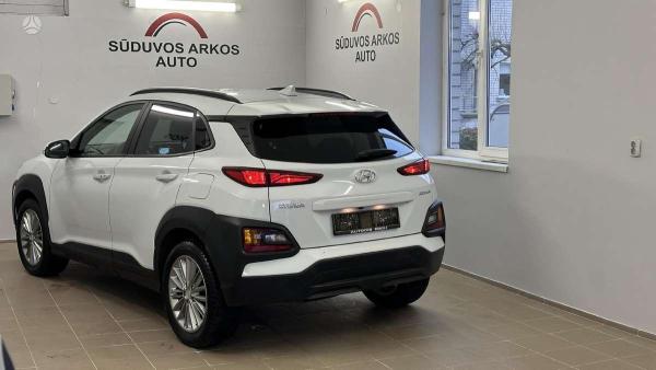 White Hyundai Kona 2020 in Marijampole, with an engine capacity of 1.60 L and mileage of 98 thousand km for 11850 €, photo 7 on AUTOMOTO.COM.LV