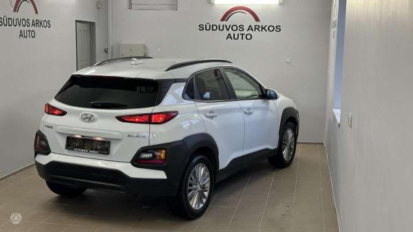 White Hyundai Kona 2020 in Marijampole, with an engine capacity of 1.60 L and mileage of 98 thousand km for 11850 €, photo 8 on AUTOMOTO.COM.LV