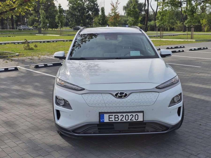 Balts Hyundai Kona 2020 Kauņa, ar dzinēja tilpumu 0.00 L un nobraukumu 68 tūkst. km par 15100 €, foto 3 vietnē AUTOMOTO.COM.LV
