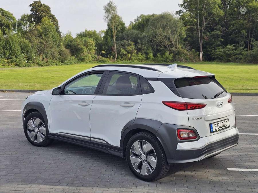 Balts Hyundai Kona 2020 Kauņa, ar dzinēja tilpumu 0.00 L un nobraukumu 68 tūkst. km par 15100 €, foto 6 vietnē AUTOMOTO.COM.LV
