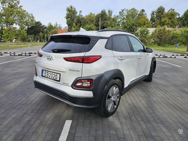 Hyundai Kona 2020 Kauņa vietnē Balts Hyundai Kona 2020 Kauņa, ar dzinēja tilpumu 0.00 L un nobraukumu 68 tūkst. km par 15100 €, foto 11 vietnē AUTOMOTO.COM.LV