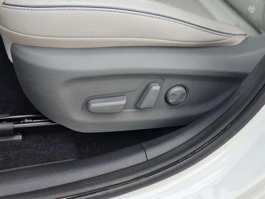 Balts Hyundai Kona 2020 Kauņa, ar dzinēja tilpumu 0.00 L un nobraukumu 68 tūkst. km par 15100 €, foto 26 vietnē AUTOMOTO.COM.LV