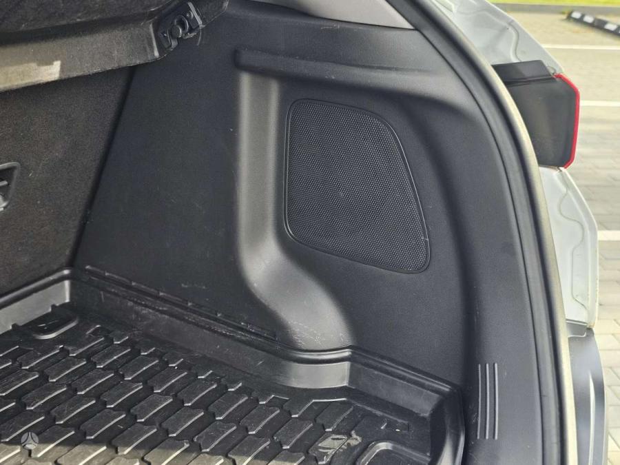 Balts Hyundai Kona 2020 Kauņa, ar dzinēja tilpumu 0.00 L un nobraukumu 68 tūkst. km par 15100 €, foto 28 vietnē AUTOMOTO.COM.LV