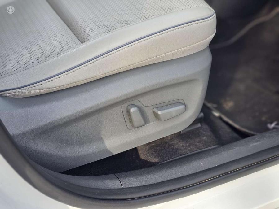 Balts Hyundai Kona 2020 Kauņa, ar dzinēja tilpumu 0.00 L un nobraukumu 68 tūkst. km par 15100 €, foto 31 vietnē AUTOMOTO.COM.LV