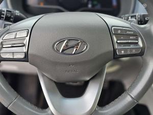 Balts Hyundai Kona 2020 Kauņa, ar dzinēja tilpumu 0.00 L un nobraukumu 68 tūkst. km par 15100 €, foto 38 vietnē AUTOMOTO.COM.LV