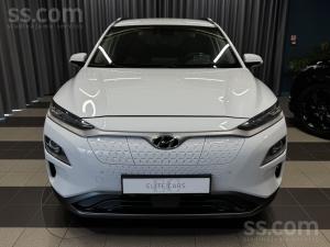 White Hyundai Kona 2020 in Riga, with an engine capacity of 0.00 L and mileage of 71 thousand km for 18990 €, photo 3 on AUTOMOTO.COM.LV