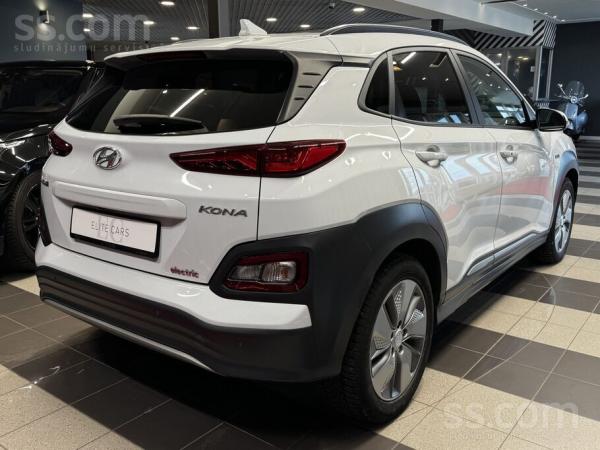 White Hyundai Kona 2020 in Riga, with an engine capacity of 0.00 L and mileage of 71 thousand km for 18990 €, photo 6 on AUTOMOTO.COM.LV