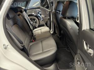 White Hyundai Kona 2020 in Riga, with an engine capacity of 0.00 L and mileage of 71 thousand km for 18990 €, photo 18 on AUTOMOTO.COM.LV