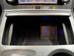 White Hyundai Kona 2020 in Riga, with an engine capacity of 0.00 L and mileage of 71 thousand km for 18990 €, photo 23 on AUTOMOTO.COM.LV