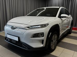 White Hyundai Kona 2020 in Riga, with an engine capacity of 0.00 L and mileage of 71 thousand km for 18990 €, photo 28 on AUTOMOTO.COM.LV