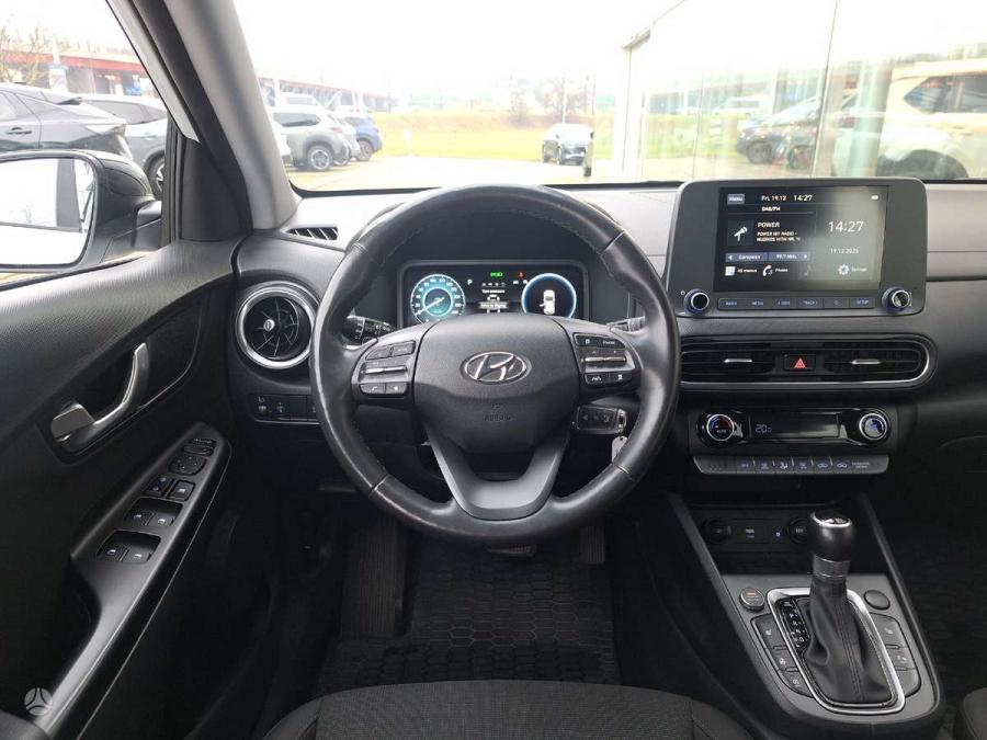 White Hyundai Kona 2021 in Vilnius, with an engine capacity of 1.00 L and mileage of 97 thousand km for 13500 €, photo 12 on AUTOMOTO.COM.LV