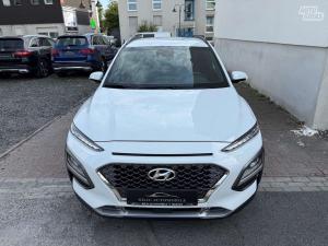 White Hyundai Kona 2021 in Kaunas, with an engine capacity of 1.60 L and mileage of 25 thousand km for 22191 €, photo 3 on AUTOMOTO.COM.LV