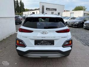 White Hyundai Kona 2021 in Kaunas, with an engine capacity of 1.60 L and mileage of 25 thousand km for 22191 €, photo 7 on AUTOMOTO.COM.LV