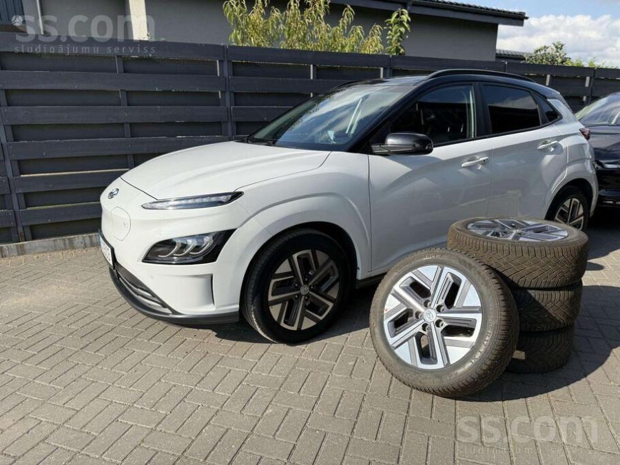 Balts Hyundai Kona 2021 Krāslava, ar dzinēja tilpumu 0.00 L un nobraukumu 119 tūkst. km par 18900 €, foto 12 vietnē AUTOMOTO.COM.LV