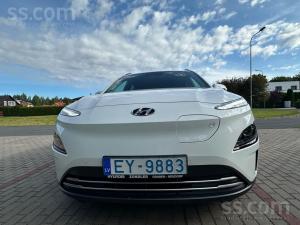 Balts Hyundai Kona 2021 Rīga, ar dzinēja tilpumu 0.00 L un nobraukumu 38 tūkst. km par 18550 €, foto 3 vietnē AUTOMOTO.COM.LV