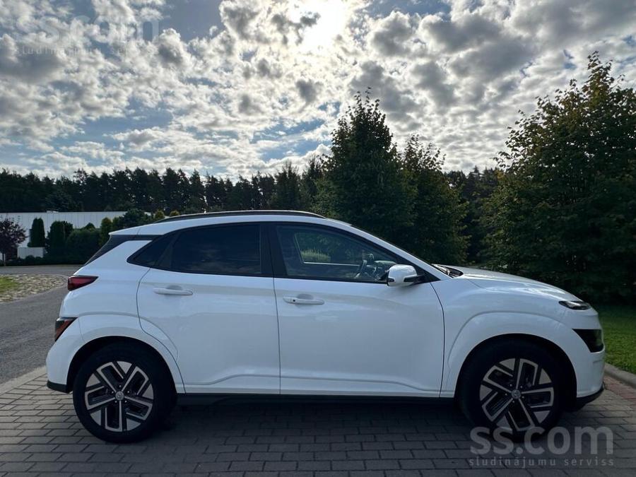 Balts Hyundai Kona 2021 Rīga, ar dzinēja tilpumu 0.00 L un nobraukumu 38 tūkst. km par 18550 €, foto 5 vietnē AUTOMOTO.COM.LV
