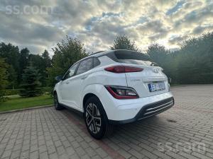 Balts Hyundai Kona 2021 Rīga, ar dzinēja tilpumu 0.00 L un nobraukumu 38 tūkst. km par 18550 €, foto 6 vietnē AUTOMOTO.COM.LV