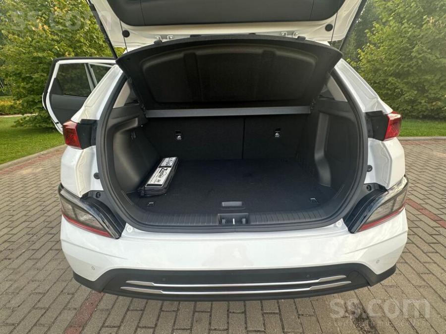 Balts Hyundai Kona 2021 Rīga, ar dzinēja tilpumu 0.00 L un nobraukumu 38 tūkst. km par 18550 €, foto 10 vietnē AUTOMOTO.COM.LV