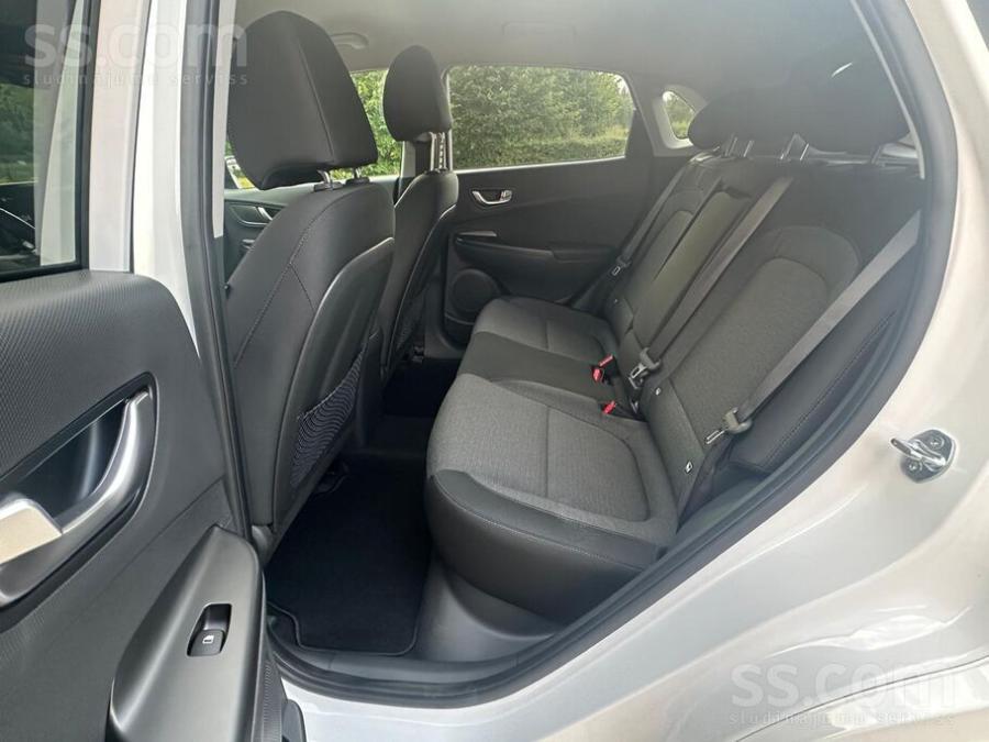 Balts Hyundai Kona 2021 Rīga, ar dzinēja tilpumu 0.00 L un nobraukumu 38 tūkst. km par 18550 €, foto 13 vietnē AUTOMOTO.COM.LV