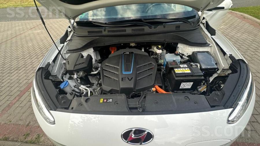 Balts Hyundai Kona 2021 Rīga, ar dzinēja tilpumu 0.00 L un nobraukumu 38 tūkst. km par 18550 €, foto 23 vietnē AUTOMOTO.COM.LV
