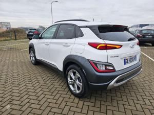 White Hyundai Kona 2022 in Taurage, with an engine capacity of 1.60 L and mileage of 41 thousand km for 15800 €, photo 7 on AUTOMOTO.COM.LV