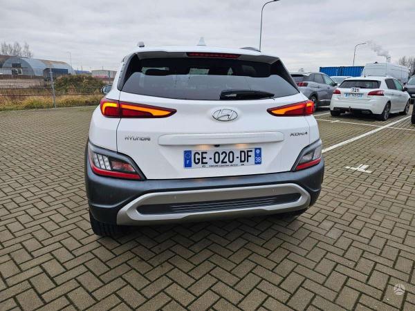 Balts Hyundai Kona 2022 Tauragė, ar dzinēja tilpumu 1.60 L un nobraukumu 41 tūkst. km par 15800 €, foto 9 vietnē AUTOMOTO.COM.LV