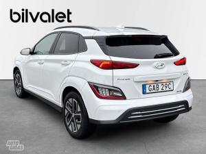 White Hyundai Kona 2022 in Kaunas, with an engine capacity of 0.00 L and mileage of 42 thousand km for 21396 €, photo 4 on AUTOMOTO.COM.LV