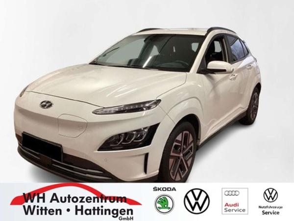 White Hyundai Kona 2022 in Kaunas, with an engine capacity of 0.00 L and mileage of 13 thousand km for 28491 €, photo 1 on AUTOMOTO.COM.LV