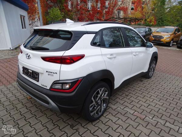 White Hyundai Kona 2022 in Kaunas, with an engine capacity of 1.60 L and mileage of 35 thousand km for 24317 €, photo 6 on AUTOMOTO.COM.LV
