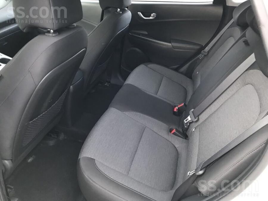 Balts Hyundai Kona 2022 Rīga, ar dzinēja tilpumu 2.00 L un nobraukumu 0 tūkst. km par 16850 €, foto 12 vietnē AUTOMOTO.COM.LV