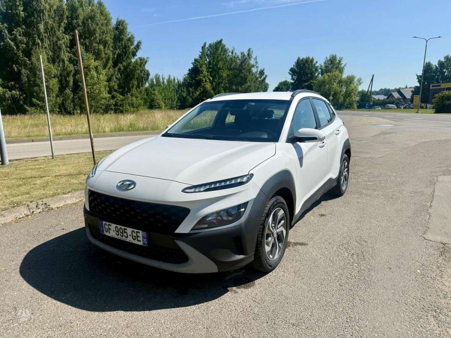 Balts Hyundai Kona 2022 Tauragė, ar dzinēja tilpumu 1.58 L un nobraukumu 100 tūkst. km par 12500 €, foto 3 vietnē AUTOMOTO.COM.LV