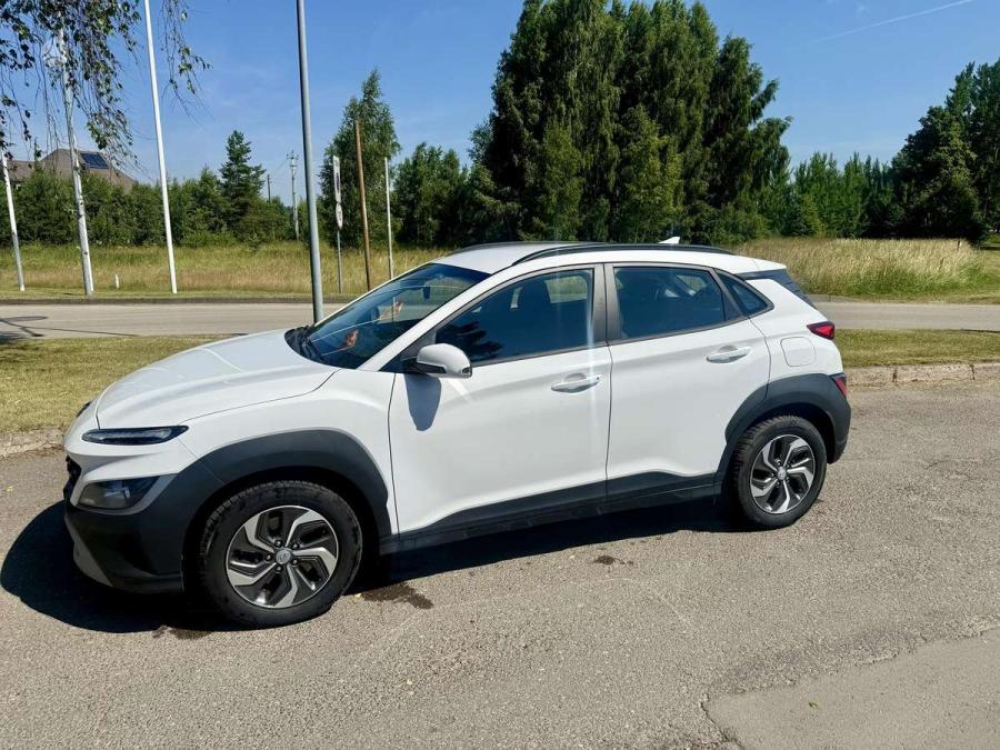 Balts Hyundai Kona 2022 Tauragė, ar dzinēja tilpumu 1.58 L un nobraukumu 100 tūkst. km par 12500 €, foto 4 vietnē AUTOMOTO.COM.LV