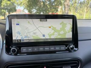 Balts Hyundai Kona 2022 Tauragė, ar dzinēja tilpumu 1.58 L un nobraukumu 100 tūkst. km par 12500 €, foto 20 vietnē AUTOMOTO.COM.LV