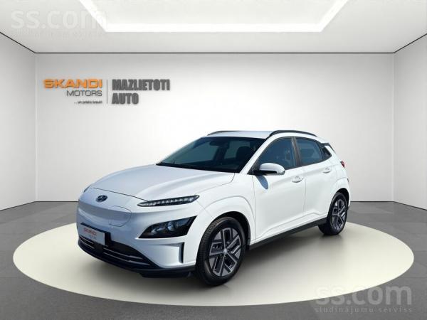 Balts Hyundai Kona 2022 Rīga, ar dzinēja tilpumu 0.00 L un nobraukumu 18 tūkst. km par 20990 €, foto 1 vietnē AUTOMOTO.COM.LV
