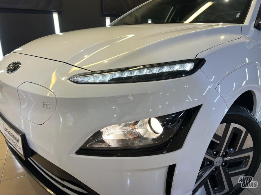 Белый Хендай Кона 2022 в Авиженяй, объемом двигателя 0.00 л и пробегом 26 тыс. км за 17500 €, фото 4 на AUTOMOTO.COM.LV